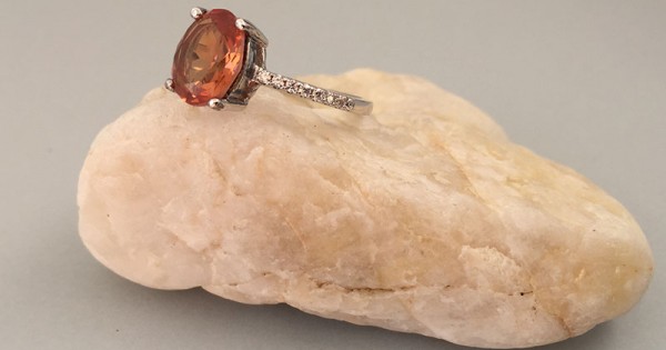 Zultanit (Sultanit) Taşlı Renk Değiştiren Gümüş Yüzük